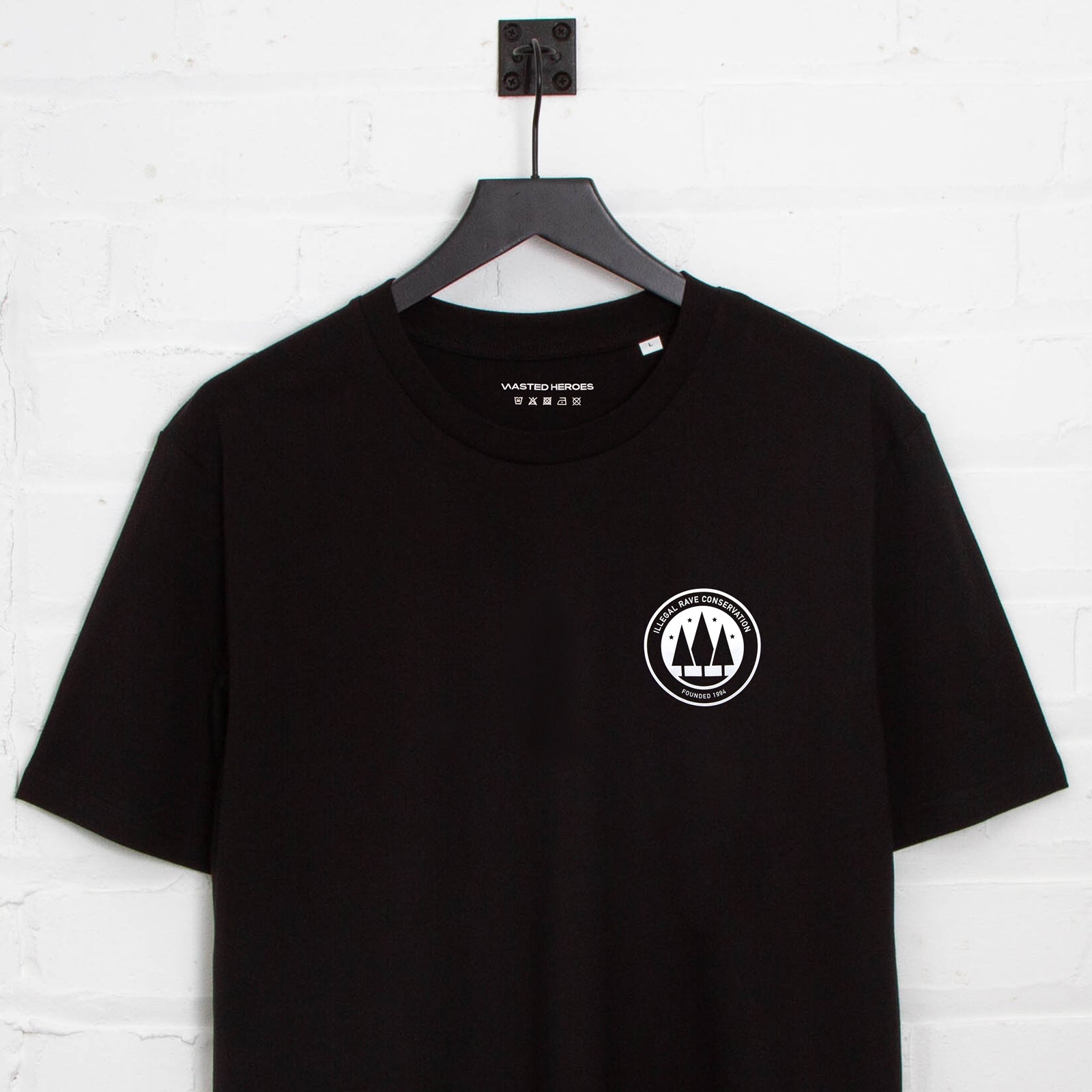 Crest Illegal Rave Conservation - Tshirt - Black